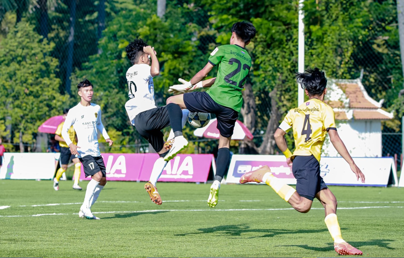 គ្រូវិ.ប្ញស្សីកែវ និងអ្នកចាត់ការវិ.ជ័យវរ្ម័នទី៧ ថ្លែងបែបនេះក្រោយជំនួបជើងទី១ វគ្គ១/២ពានរង្វាន់ ...