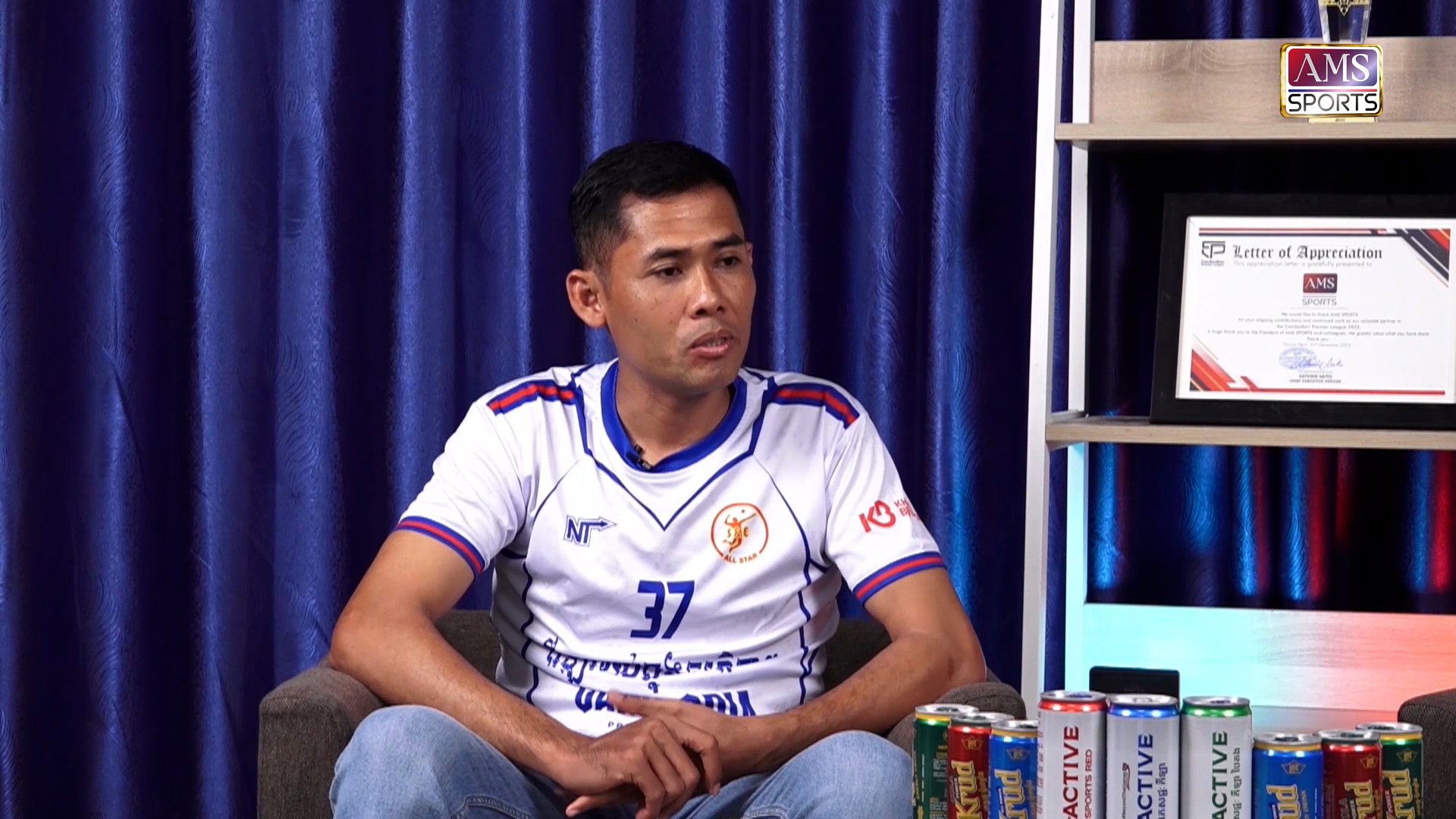 អតីតកីឡាករបាល់ទះឆ្នេរខ្សាច់ជម្រើសជាតិកម្ពុជា រំលឹកពីស្មាត់ល្អៗកាលពីមុន ...