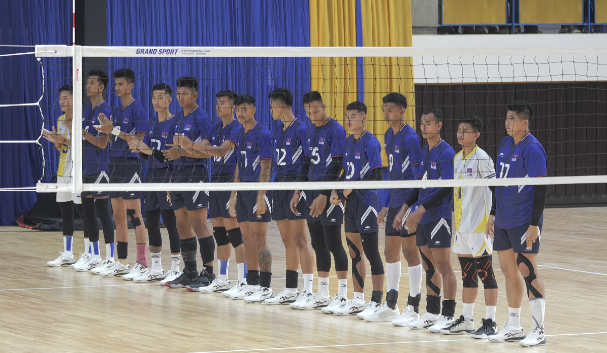 ក្រុមបាល់ទះជម្រើសជាតិកម្ពុជាទទួលបានការលើកទឹកចិត្តច្រើនទោះចាញ់ក្រុម U19 បារាំង - AMS Sports