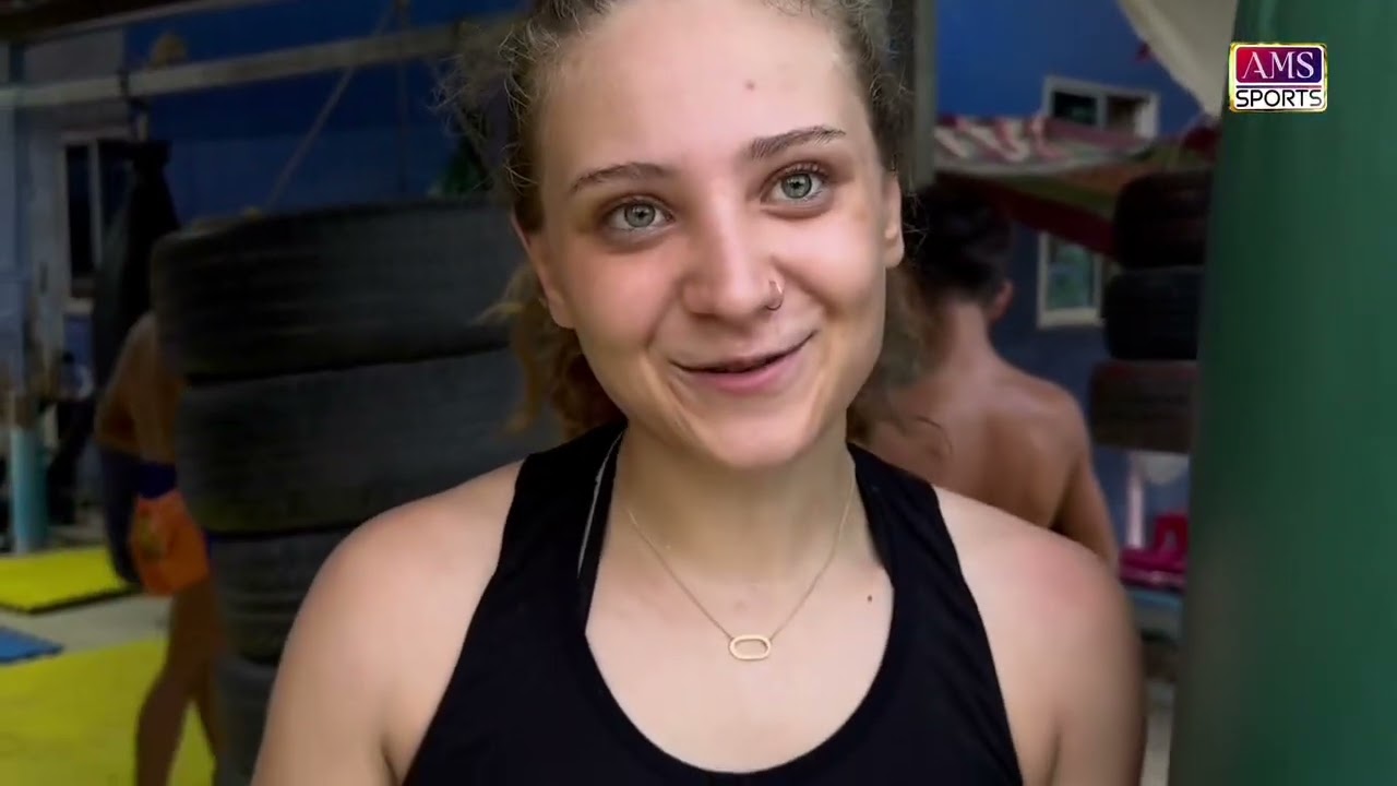 ហ្វេនៗកម្លោះ មានសង្ឃឹមហើយ! ក្រមុំបារាំងស្រលាញ់គុនខ្មែរ អេម៉ា បង្ហើបបំណងចង់បានស្វាមីខ្មែរ ...